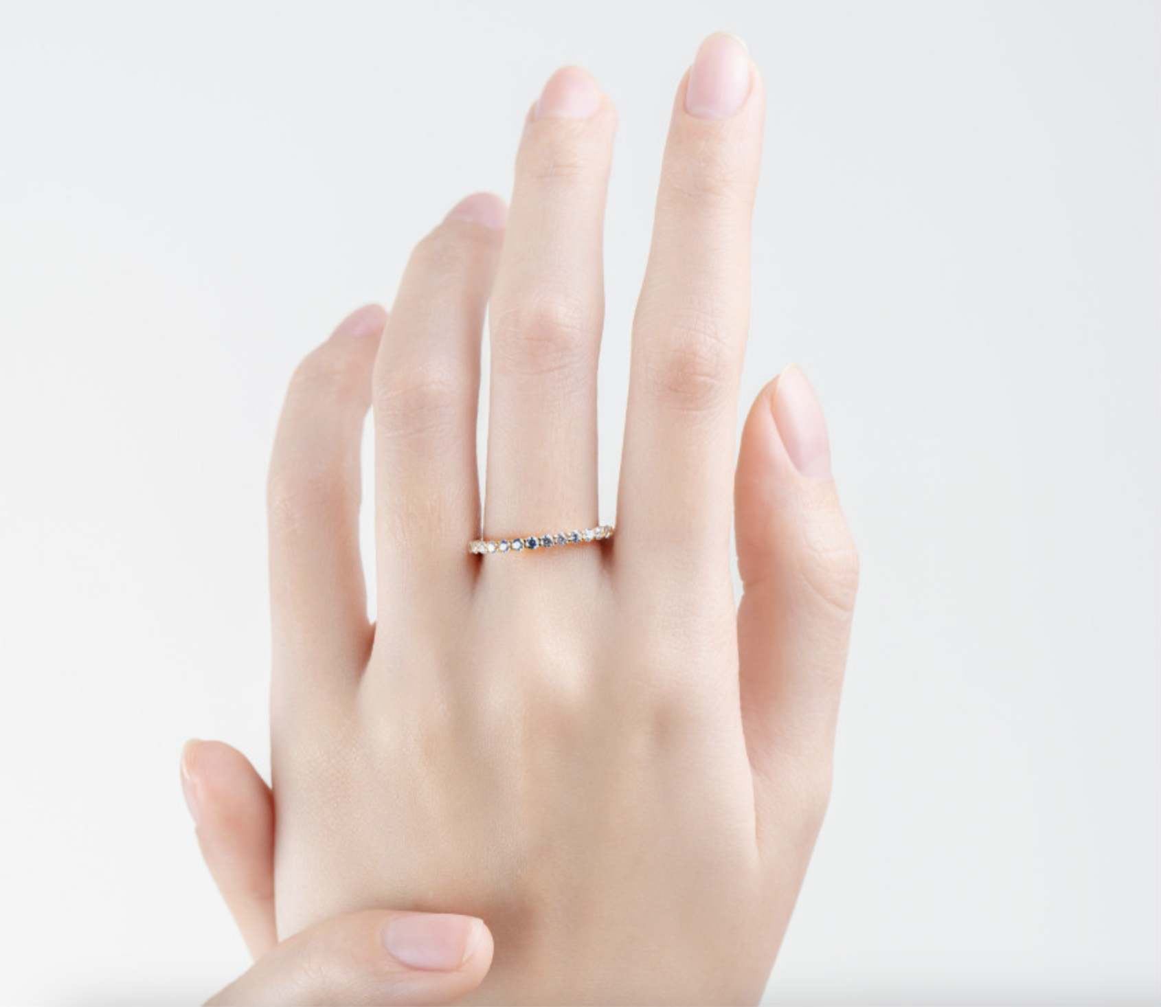 완성도 높은 결과물을 선물하는 손모델이 되어 드립니다. | 70000원부터 시작 가능한 총 평점 5점의 영상·사진·음향, 모델 ...