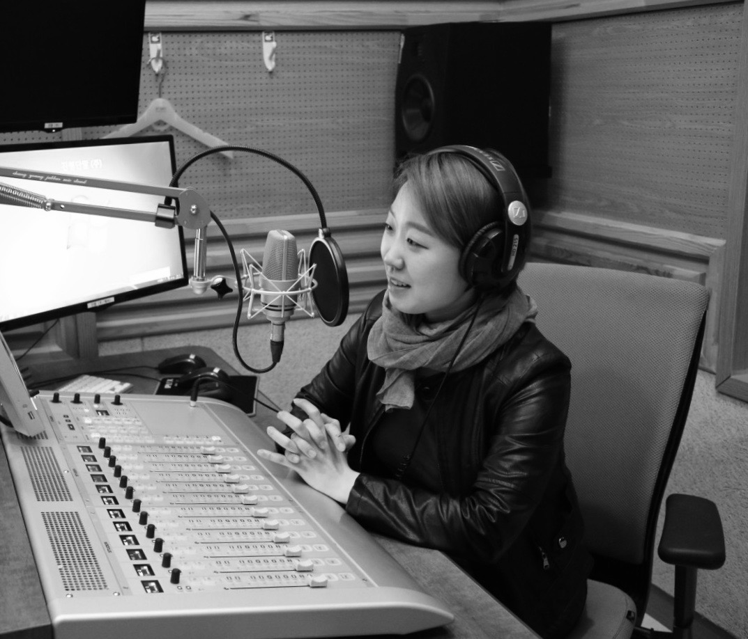 SBS공채DJ의 자연스럽고 고급스런 내레이션/ 안내멘트 - 크몽