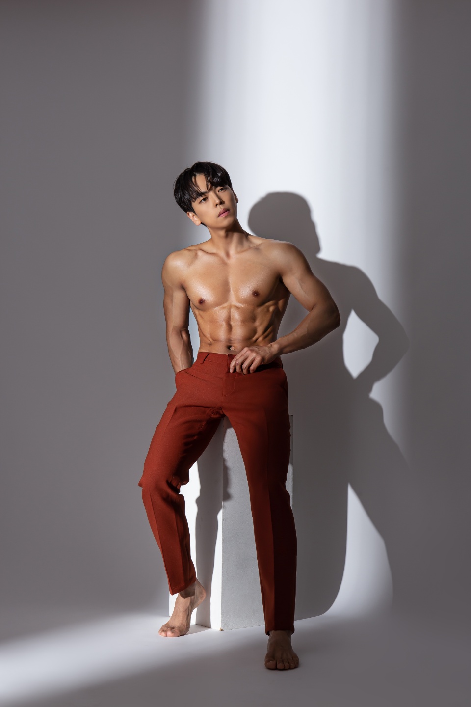 최관우 178cm 68kg 광고, 패션, 바디 모델 | 200000원부터 시작 가능한 총 평점 0점의 영상·사진·음향, 모델·배우 서비스 | 프리랜서마켓 No. 1 크몽